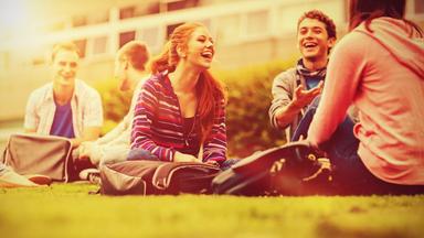 digiSchool | N°1 de l'éducation : soutien scolaire en ligne, orientation